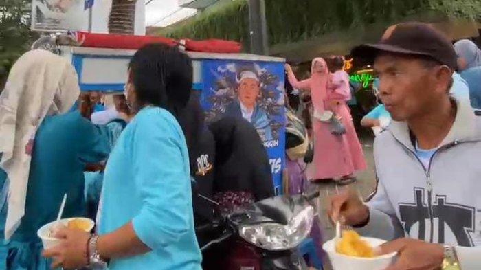 Debat Pilkada Bondowoso ke II Jadi Berkah Bagi Puluhan Pedagang Bakso ... Debat Pilkada Bondowoso ke II Jadi Berkah Bagi Puluhan Pedagang Bakso ...
