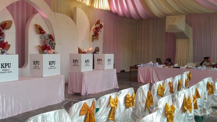 Konsep Berbeda di TPS 20 di Jl Pandan Malang, Nuansa Valentine Warna ...