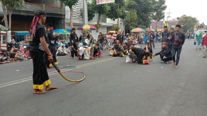 200 Kelompok Seni Bantengan Meriahkan Evevnt Bantengan Nuswantara Ke-15 ...