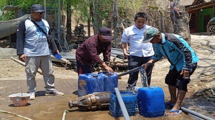Hasil Pengeboran Air di Situbondo, Warga Desa ini Mulai Nikmati Air ...