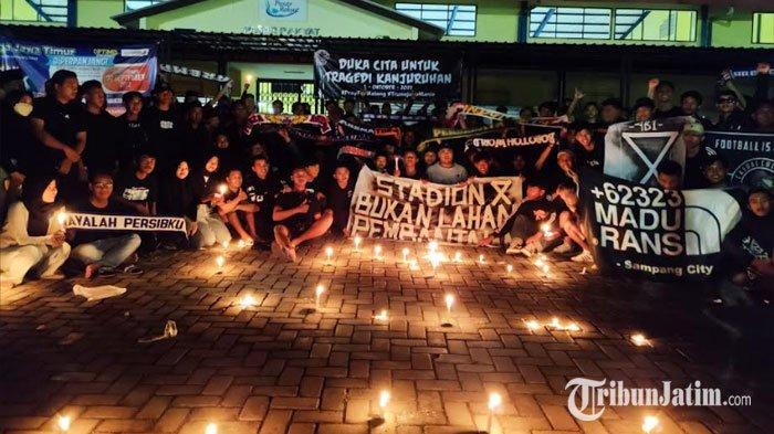 Wujud Berduka Atas Tragedi Kanjuruhan, Suporter di Sampang Nyalakan ...