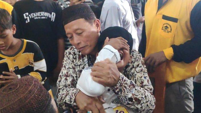 'Seperti Digigit Macan' Tangis Siswa SD Ikuti Sunat Massal di Haul ...