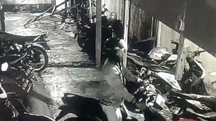 Parkiran Tempat Biliar di Surabaya Diobok-obok Maling, Cuma 23 Detik ...
