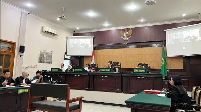 Reaksi Pilu Briptu Dila Saat Dituntut 4 Tahun Bui Kasus Polwan Bakar ...