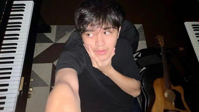 Terjemahan dan Lirik Lagu I Really Do Love Her - Arash Buana, Tentang ...