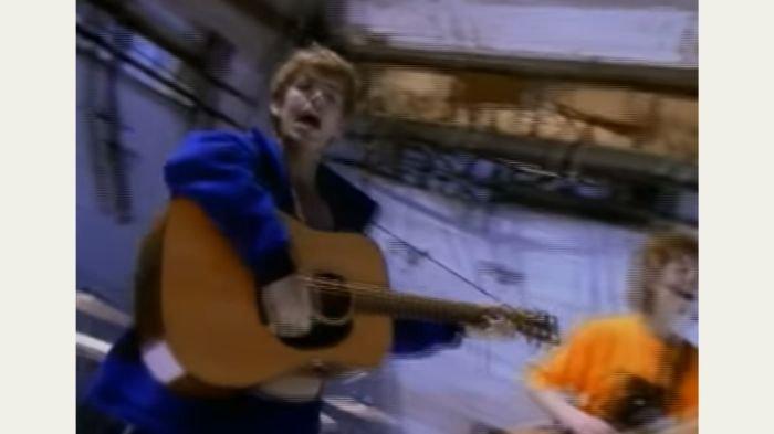 Arti Lirik Lagu There She Goes - The La's, Lagu Lawas Viral di TikTok ...