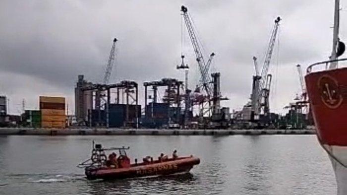 Hari Kedua Pencarian Nelayan Bangkalan yang Hilang, Cuaca Buruk Buruk ... Hari Kedua Pencarian Nelayan Bangkalan yang Hilang, Cuaca Buruk Buruk ...