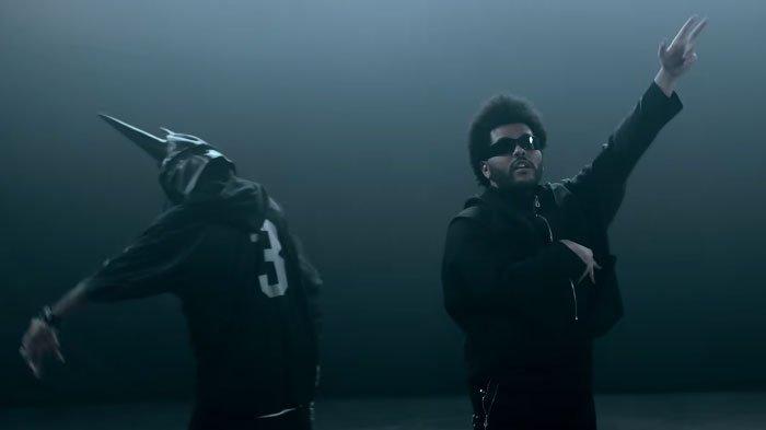 Terjemahan Lirik Lagu Timeless - The Weeknd, Playboi Carti, Viral di ...