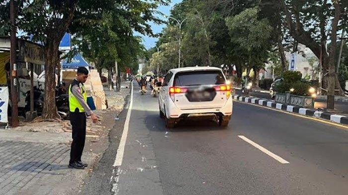 Ngebut saat Pulang Kerja, Pemotor asal Tuban Tewas Usai Tabrak Median Jalan di Kebomas Gresik ...