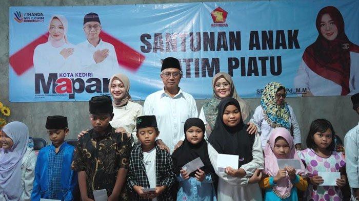 Ratusan Warga Pesantren Gelar Deklarasi Dukung Vinanda-Gus Qowim di Pilkada Kediri 2024 ...