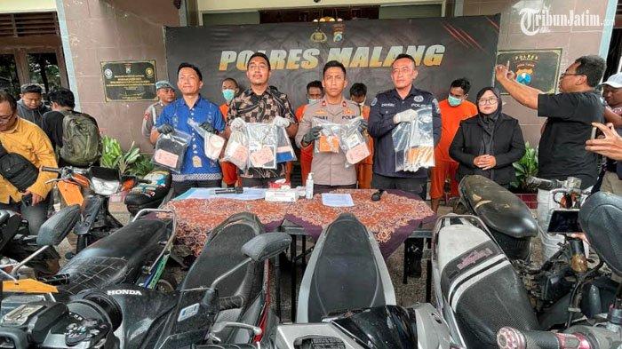 Pria di Malang Cekik dan Rampas Ponsel hingga Motor Wanita, Modus Pesan ...