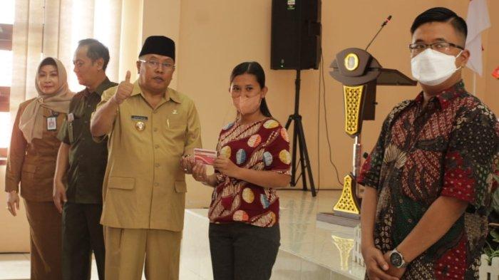 Kabar Gembira, Buruh Pabrik Rokok Apache di Blitar yang Terdampak PHK Tahun Lalu Masih Dapat BLT ...