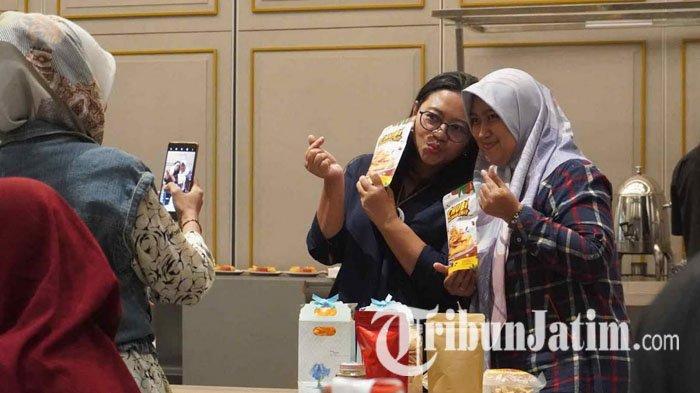Ajak Pelaku UMKM Surabaya Optimalkan Media Sosial, Agatha Retnosari Gelar Pelatihan Pembuatan ...