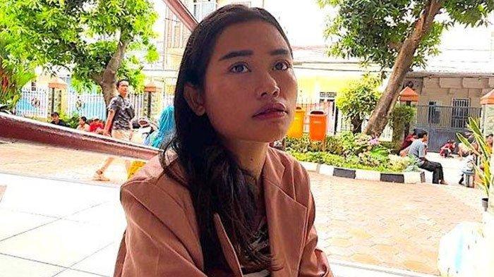 24 Tahun Tinggal di Kolong Jalan Tol, Yohana Berharap Dipindah ke Rusun ...