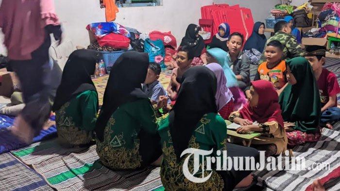 Curhat Anak di Ponorogo Terdampak Tanah Retak, Tetap Belajar dan Main ...