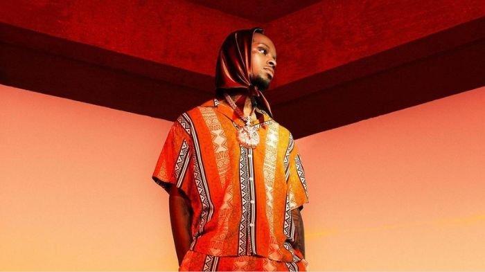 Lirik Lagu Favorite Song Toosii Romantis Dan Cocok Untuk Bersantai