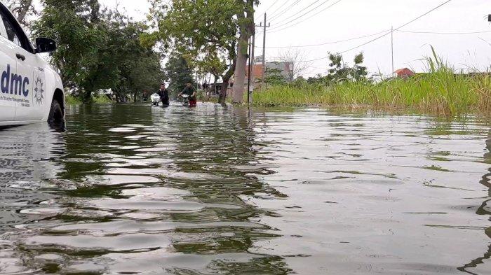 24 Desa Terendam Banjir Luapan kali Lamong, Akses Jalan Raya Morowudi Terputus - Tribunjatim.com
