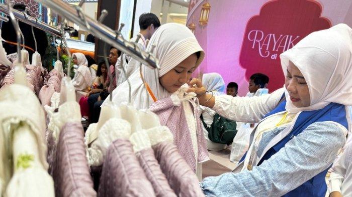 Anak Yatim dan Dhuafa Bebas Belanja Baju Lebaran, IWAPI Surabaya Berbagi Kebahagiaan Ramadan ...