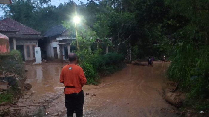 Bencana Banjir dan Longsor Terjang Kecamatan Mojo Kediri, 1 Warga Dilaporkan Hilang Terseret ...
