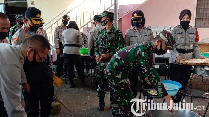 Jelang PSBB Malang Raya, Dapur Umum TNI Polri Tingkatkan Kapasitas Produksi - Tribunjatim.com