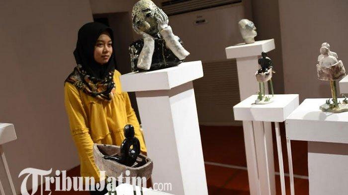 Unjuk Karya, 75 Mahasiswa Unesa Gelar Pameran Seni Rupa di Balai Pemuda ...