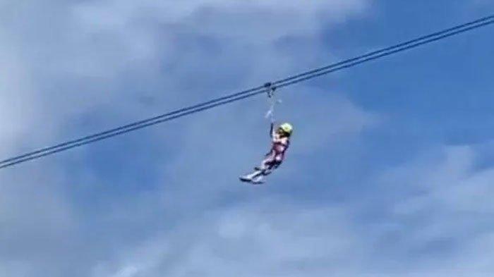 Nasib Bocah Tersangkut Main Flying Fox di Atas Laut Selama 3 Menit ...