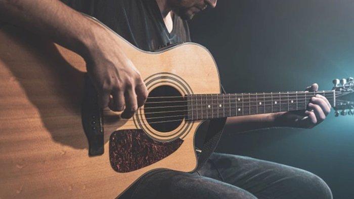 Chord Gitar dan Lirik Lagu 'Pegang Tanganku' yang Dinyanyikan Alvin X ... Chord Gitar dan Lirik Lagu 'Pegang Tanganku' yang Dinyanyikan Alvin X ...