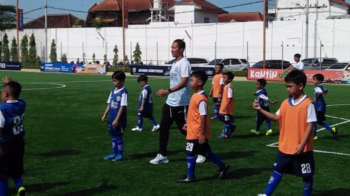 Resmi Diluncurkan, Dendi Santoso Soccer School Siap Gairahkan Pembinaan ...