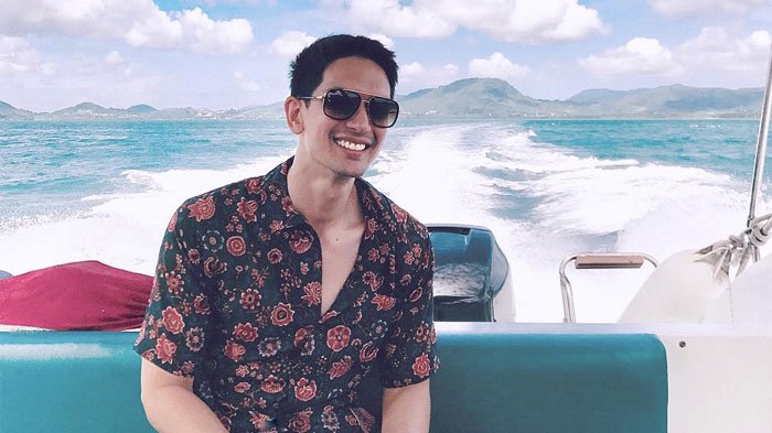 Hadiri Fashion Week, Dimas Beck Pamer Foto Bareng Top Model Berkulit ...