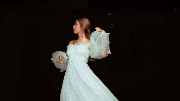 Profil-Biodata Nadin Amizah, Penyanyi Viral Pernyataan 'Jadilah Orang ...