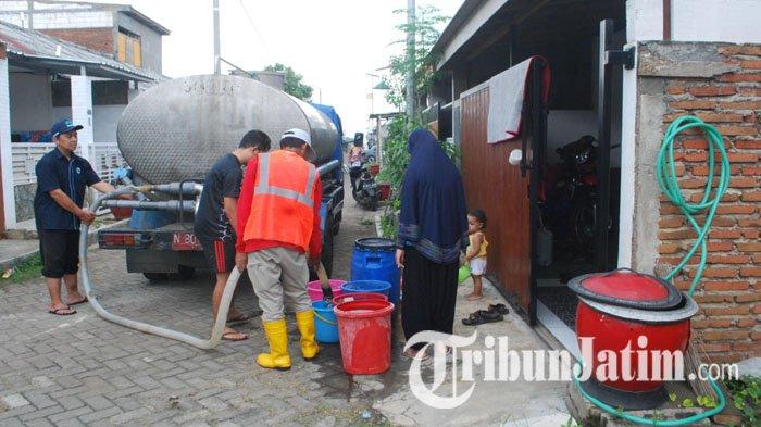 Puluhan Warga Perum BTU Malang Krisis Air Gegara Pipa PDAM Bocor, Mau ...