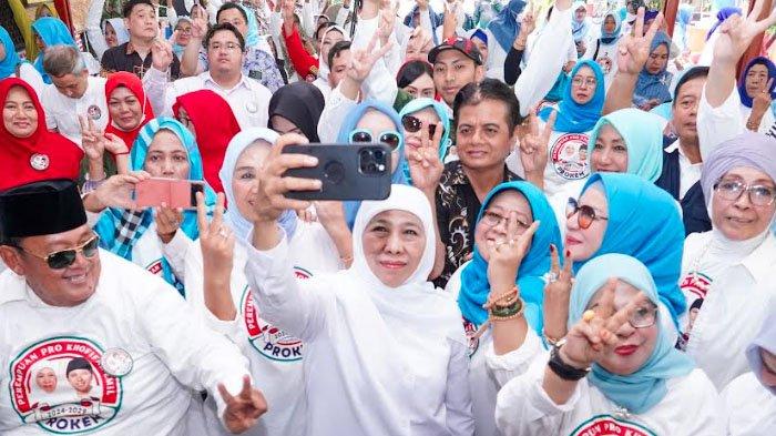 Emak-emak Prokem Bersatu Deklarasikan Diri Pendukung Militan Khofifah-Emil di Pilgub Jatim 2024 ...