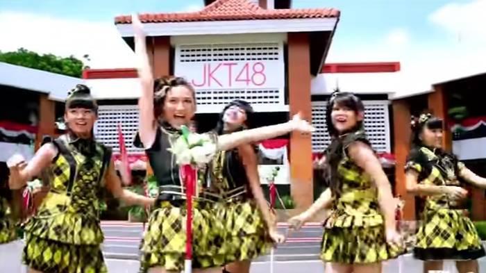 Chord Gitar dan Lirik Lagu 'Heavy Rotation' JKT48, Kunci dari C: I Want ...