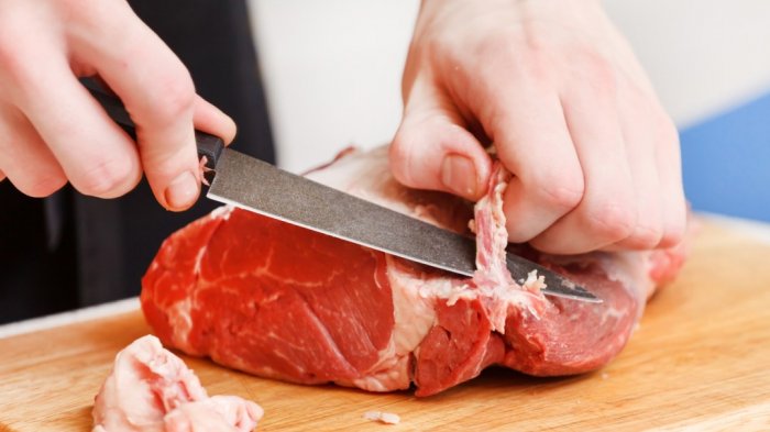 3 Cara Memotong Daging Kurban Idul Adha 2021 yang Benar Agar Tidak Alot ...