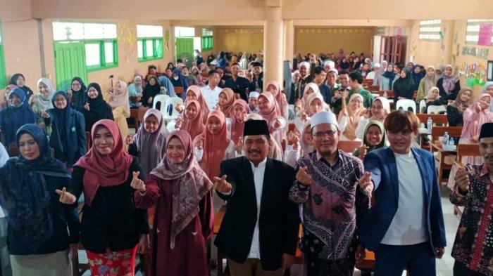 INSIDA Gresik Siapkan Mahasiswanya Jadi Islamic Sociopreneur, Hadapi ...