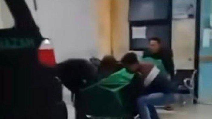 Ambulans Kehabisan BBM, Jenazah Dibawa Pulang Keluarga Pakai Pikap, Direktur RSUD Minta Maaf ...