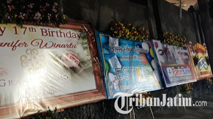 Ulang Tahun ke-17 Jennifer Winarta Penuh Gemerlap, Banyak Papan Ucapan ...