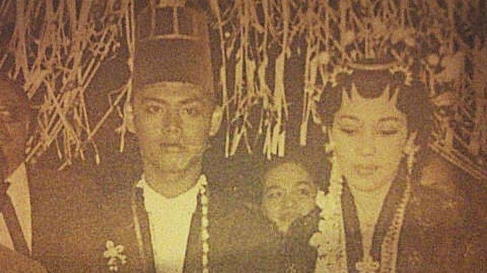 Kisah Perjalanan Cinta Orangtua Ivan Gunawan Erna dan Bambang, Sudah 47 ...
