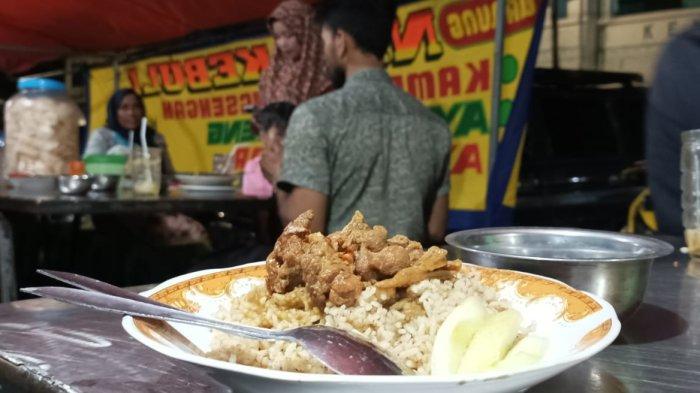 Nikmatnya Nasi Kebuli di Kawasan Ampel Surabaya Bikin Pembeli Nagih ...