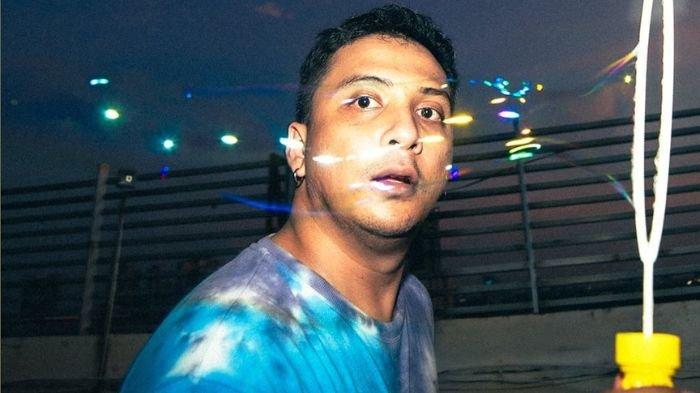 Lirik Lagu Gala Bunga Matahari, Viral di TikTok Dinyanyikan Sal Priadi ...