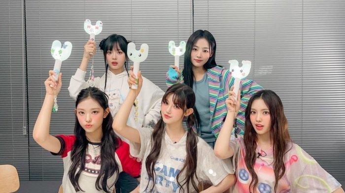 Lirik Lagu Super Shy dari NewJeans, Lengkap dengan Chord Gitar dan ...