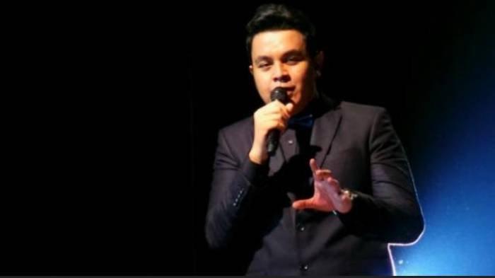 Lirik Lagu dan Chord Gitar 'Diri' Tulus dalam Album Manusia: Kau ...