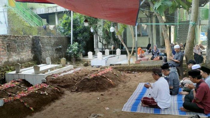 Sosok Para Korban Hanyut di Pantai Pancer Door Pacitan, Gus dan Ning ...