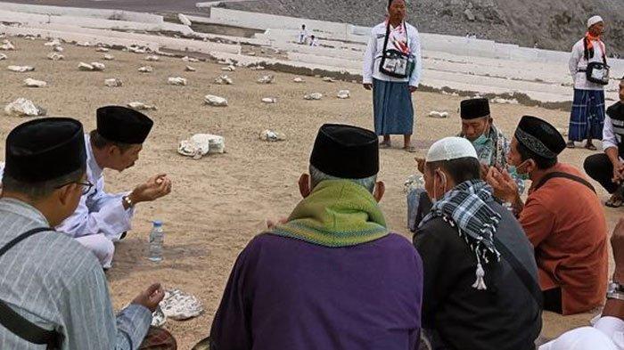 Makam Mbah Maimoen Zubair di Mekkah Tak Pernah Sepi Peziarah, Petugas ...