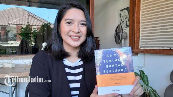 VIDEO LIVE FB: Rilis 'Kamu Terlalu Banyak Bercanda', Marcella FP Book ...