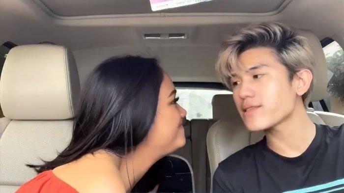 Pacaran di Mobil, Julian Jacob Mau Cium Marion Jola, Sikapnya Berubah Lihat Ada Calon Mertua di ...