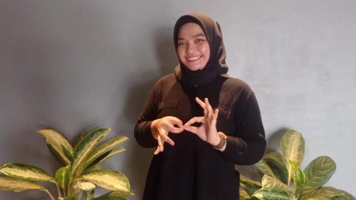 Mengenal Sosok Meilisa Trisetya Arum, Juru Bahasa Isyarat Andalan ...