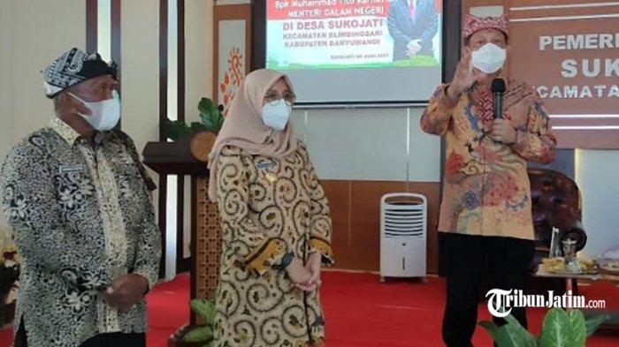 Kagum Sistem Pelayanan Smart Kampung di Desa Banyuwangi, Menteri Tito Karnavian: Kemendagri ...