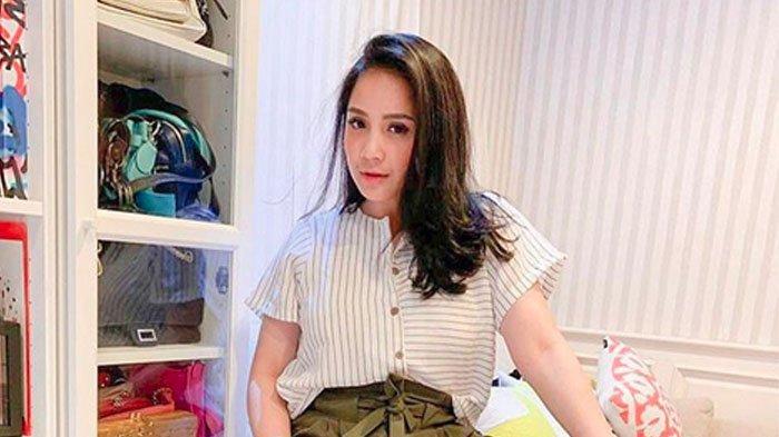 Kembar dengan V BTS, Kemeja Milik Nagita Slavina Harganya Capai Puluhan Juta, Lihat Potretnya ...