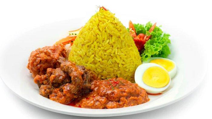 Daun Selada di Nasi Tumpeng Bukan hanya Pajangan! Sumber Nutrisi ...